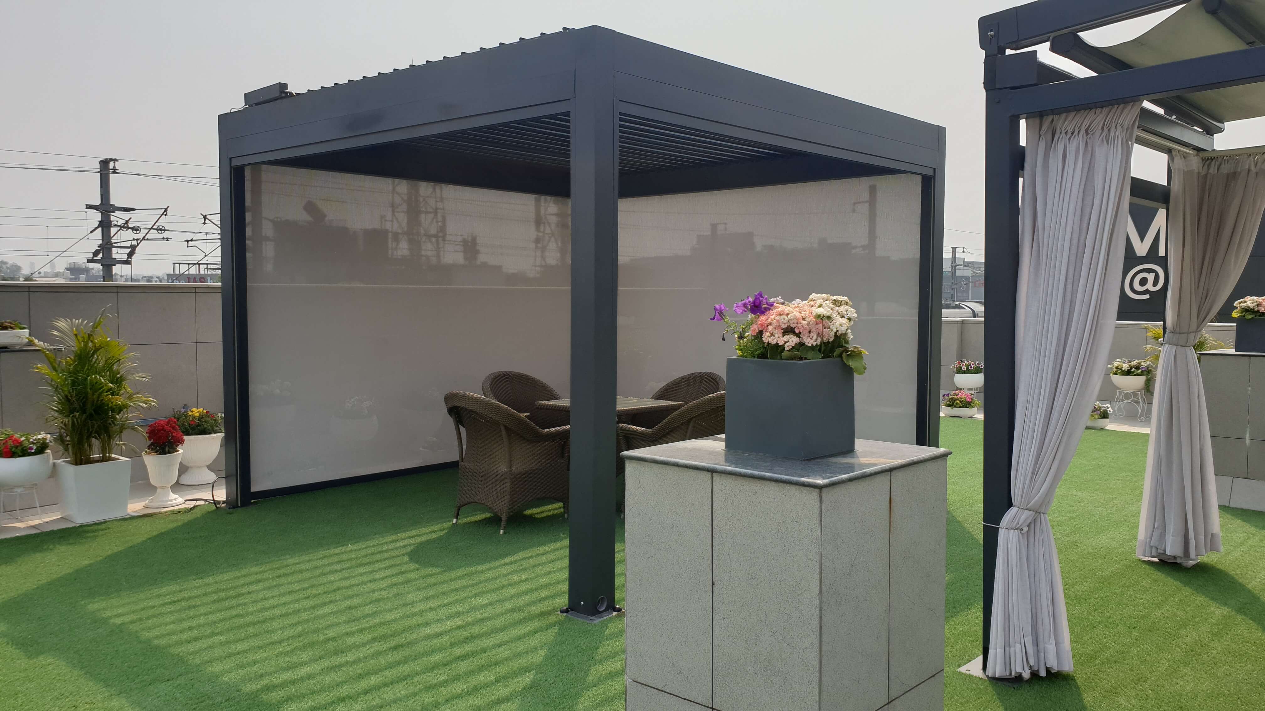 Louvered Pergola in India | Louvered Roofs Manufacturers | Applications ...